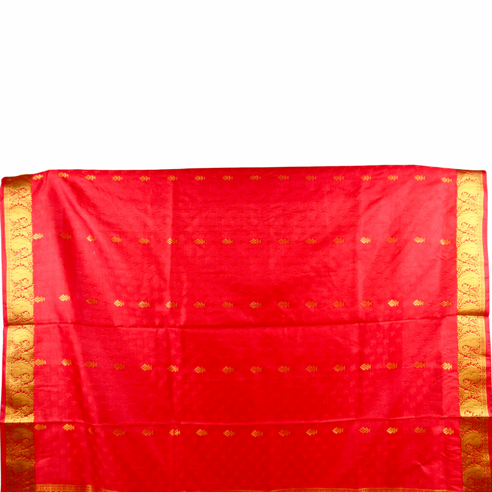 Elegant White Silk Saree with Red and Gold Border – Traditional Indian ...
